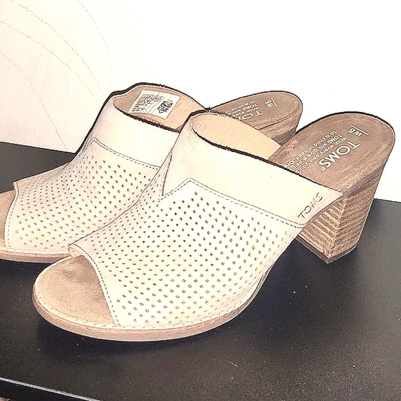 Toms | Shoes | Toms Beige Tan Open Toe Chunky Heel Sandal With ...